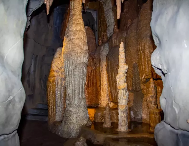 'The Cave' to Reopen at the Cincinnati Museum Center After Two and a ...