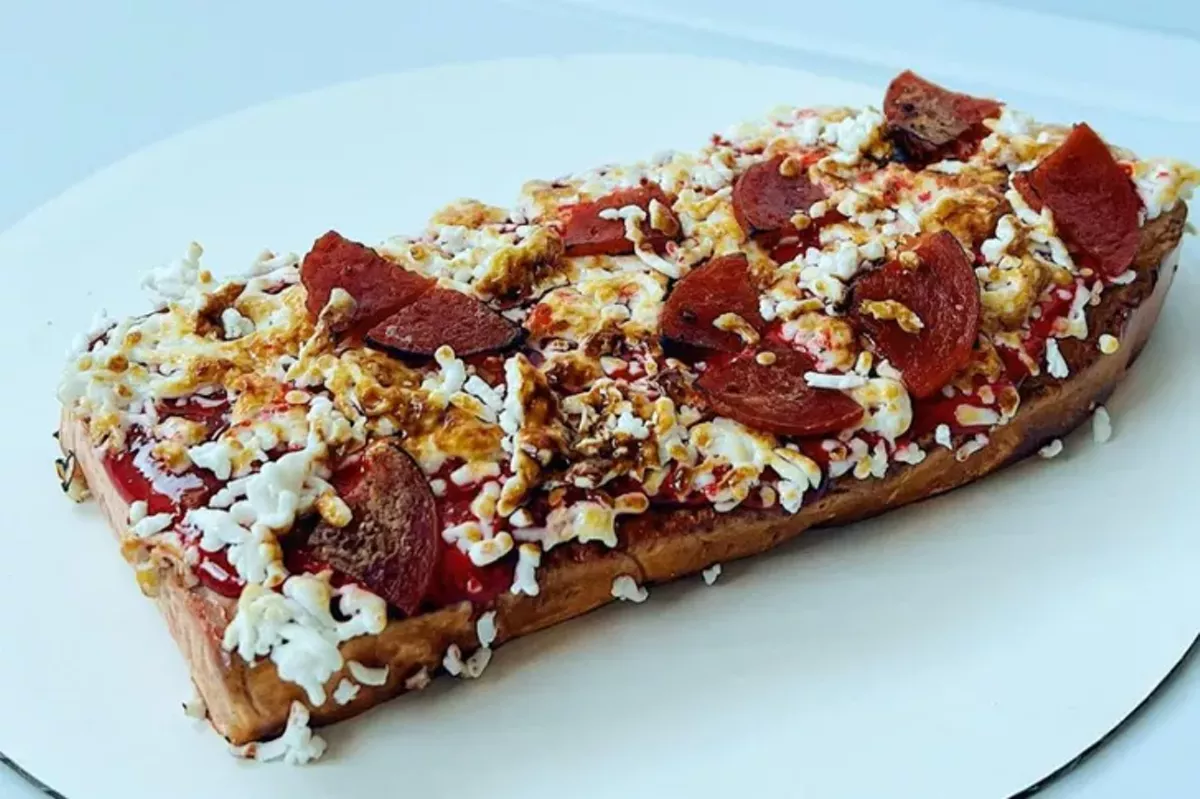 Spot the Cake in These Hyperreal Food Recreations from Cincinnati's Fat ...