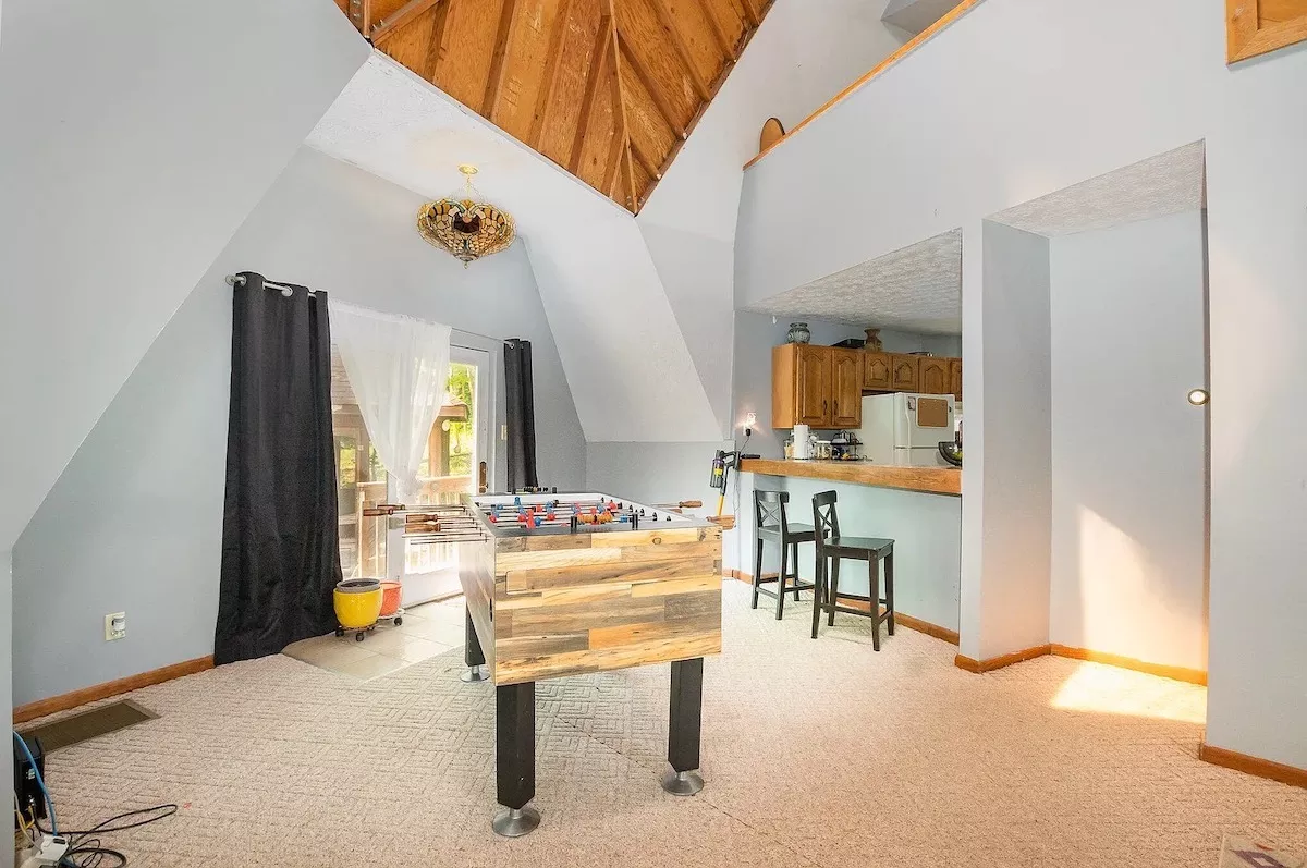 This Fixer-Upper Dome Home in Burlington Can Be Yours for $235K