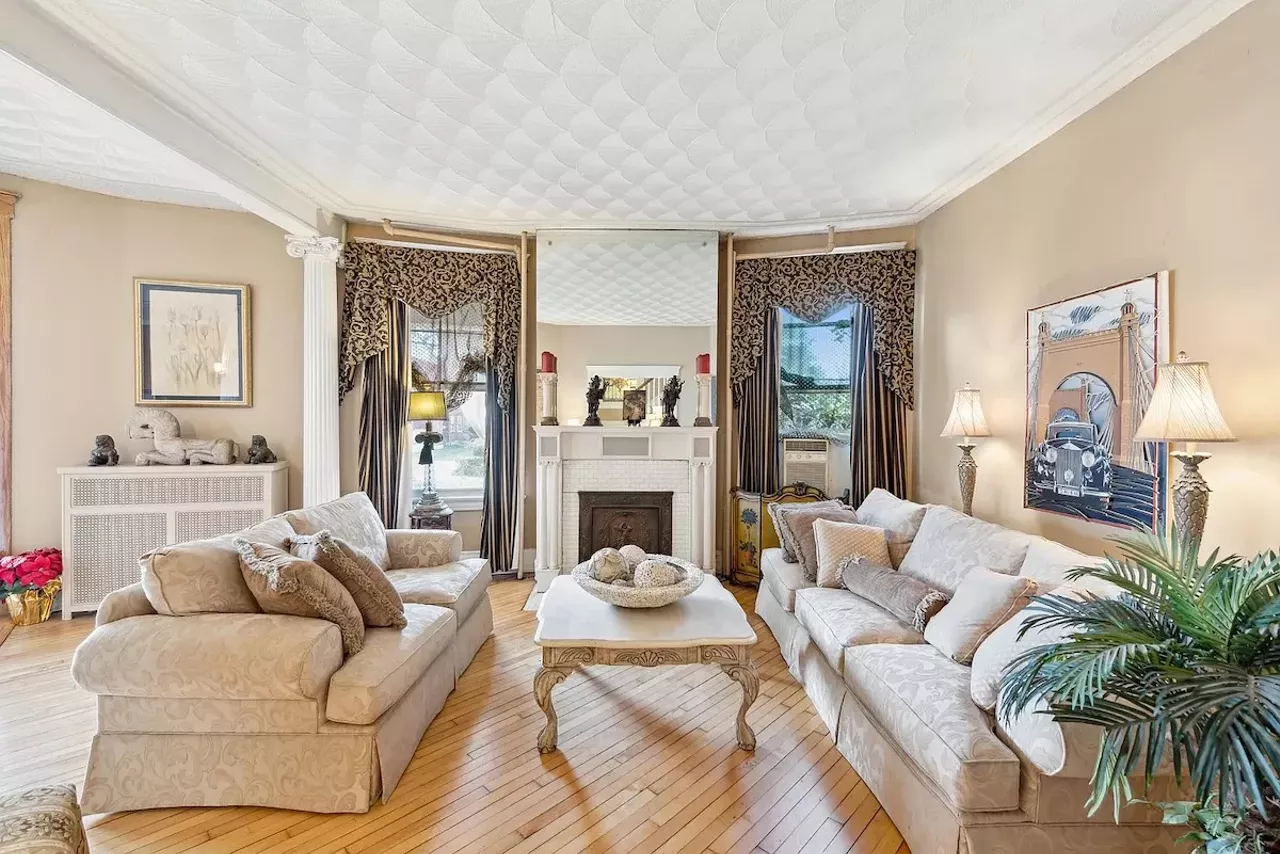 This 12-Sided House For Sale in Ludlow was Mentioned in the Guinness ...
